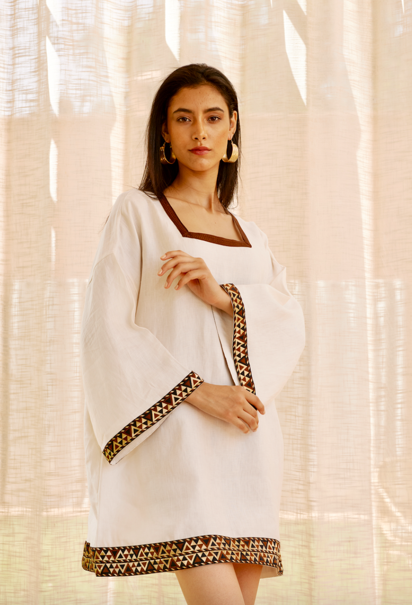 Cleopatra Cream Short Linen Dress – THÏAB